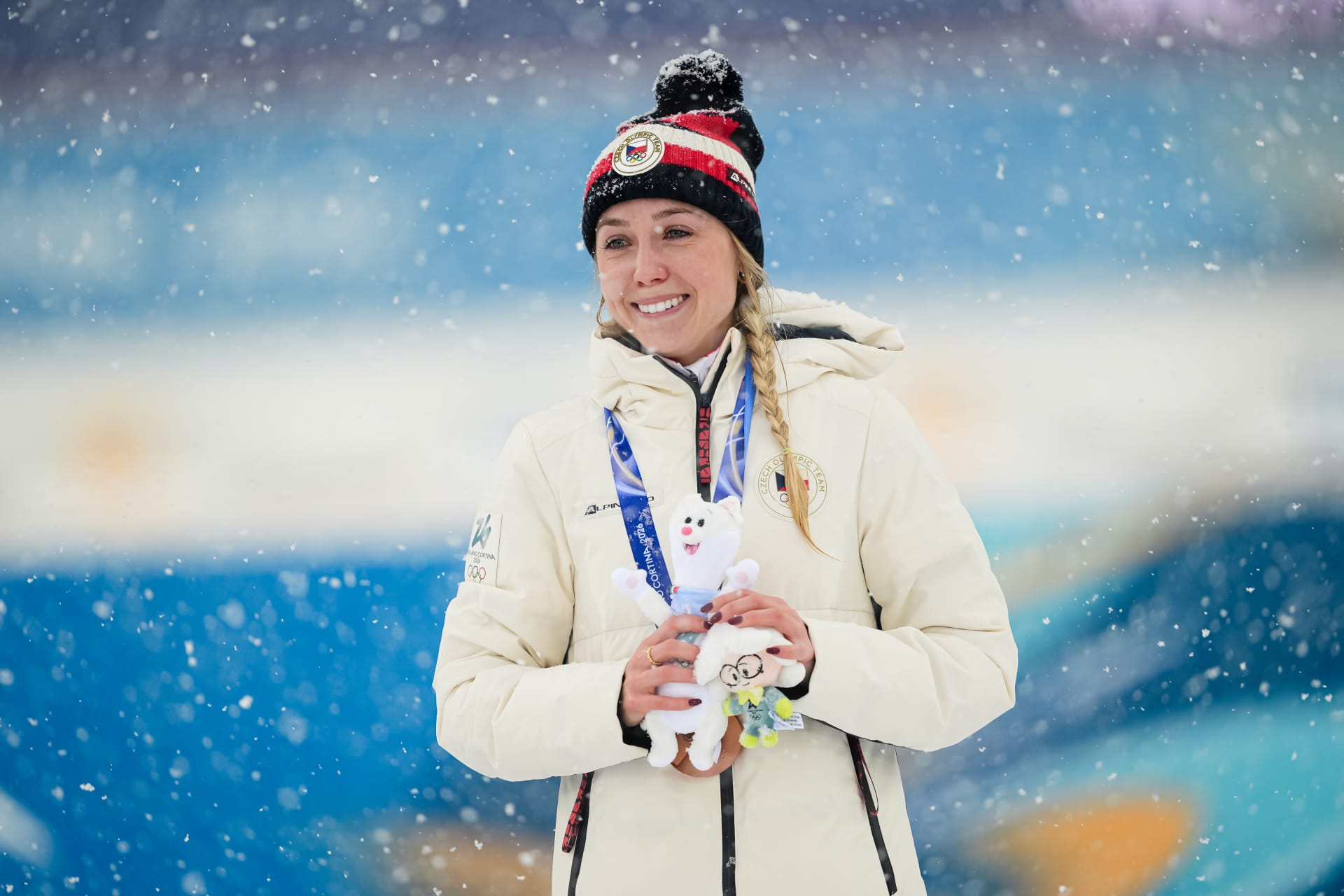 Hardcore parties video preview.